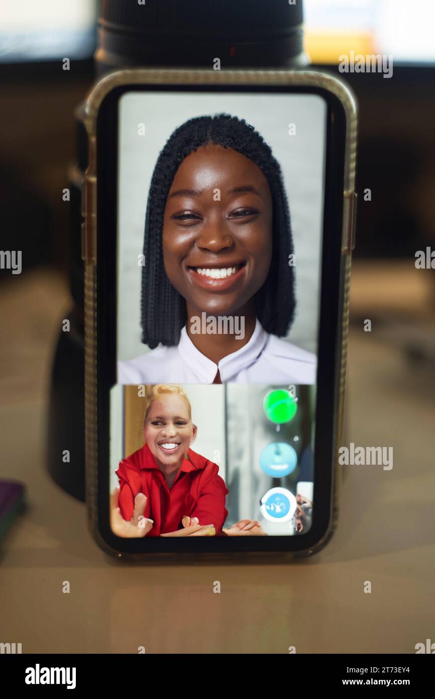 Freelance call center smiling woman hi-res stock photography and images - Alamy