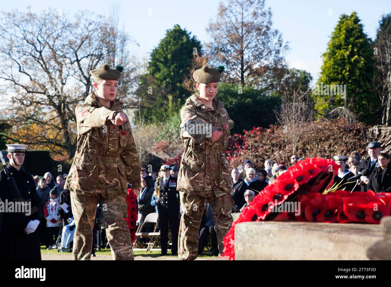Army cadets laying wreath at Remembrance Service, Helensburgh 2023 ...