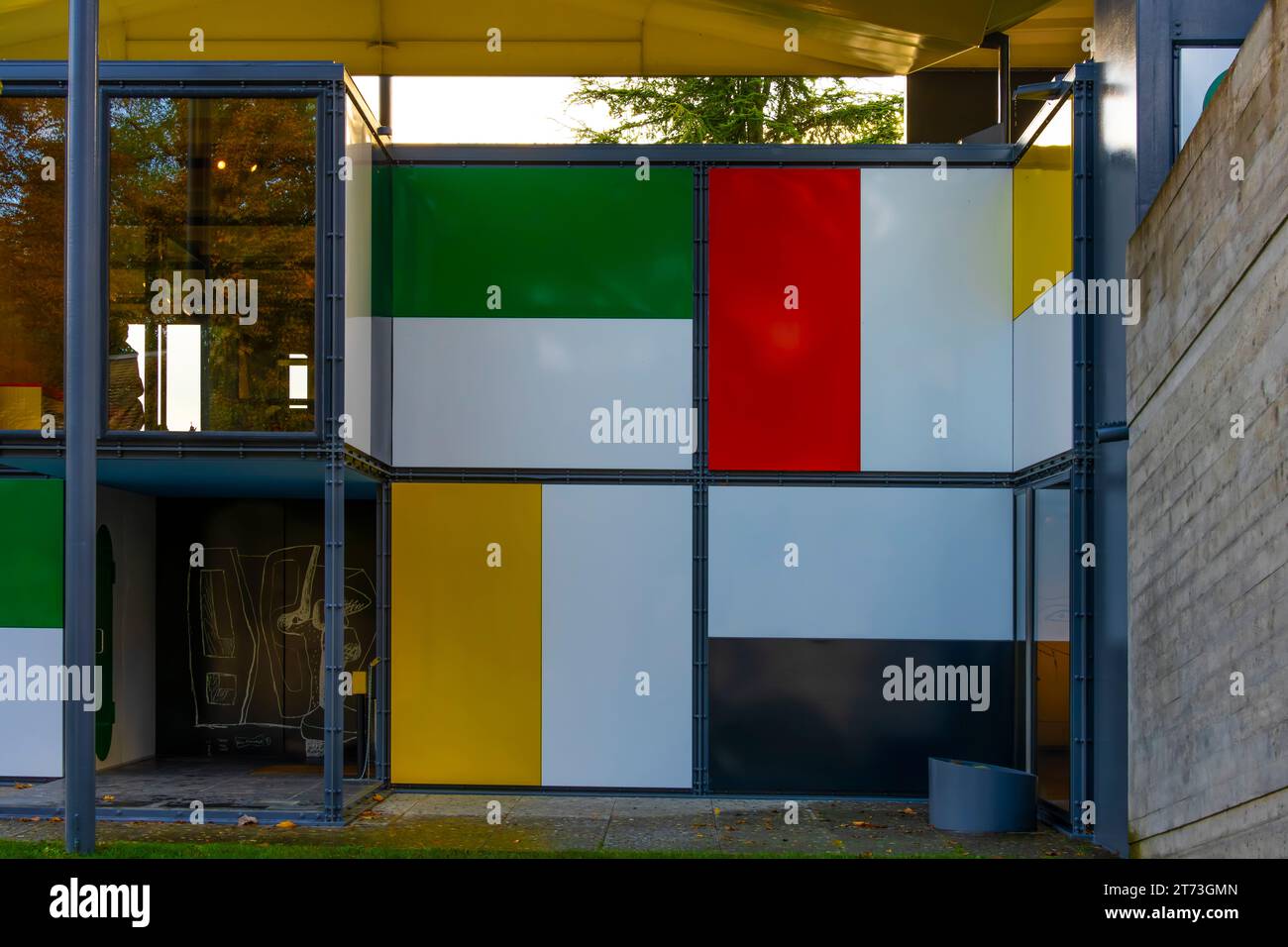 Pavillon Le Corbusier or Heidi Weber House designed by La Corbusier ...