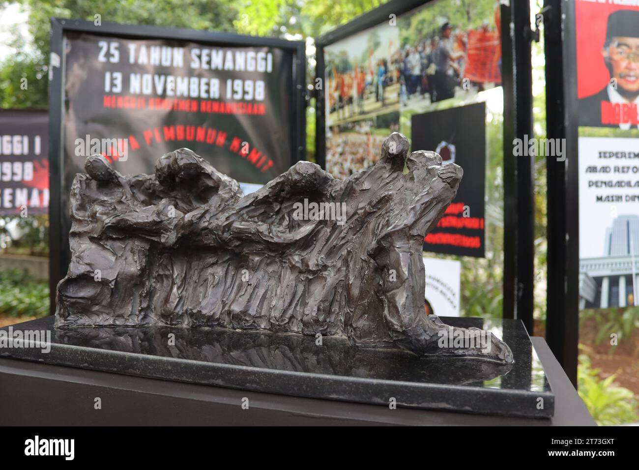 Darkhistory hi-res stock photography and images - Alamy