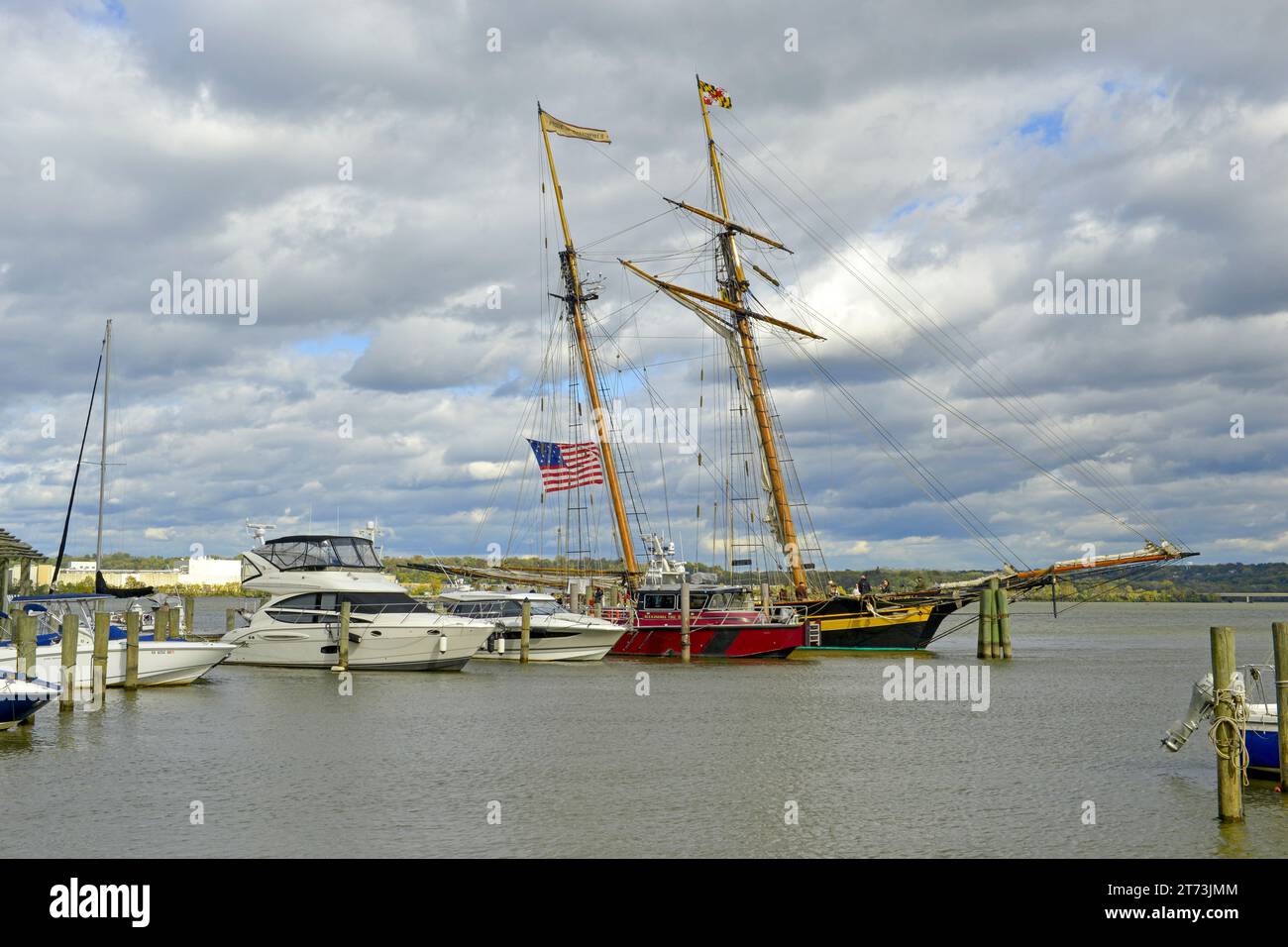 Old Town waterfront in Alexandria VA Stock Photo - Alamy