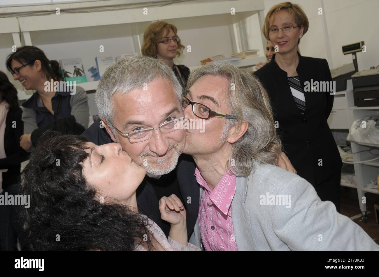 Escritores de vanguardia hi-res stock photography and images - Alamy