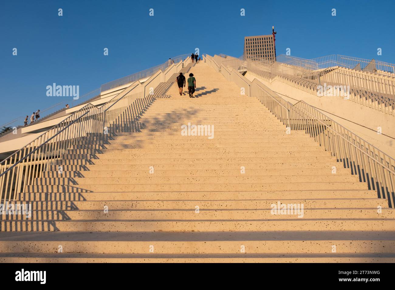 People climbing pyramid hi-res stock photography and images - Alamy