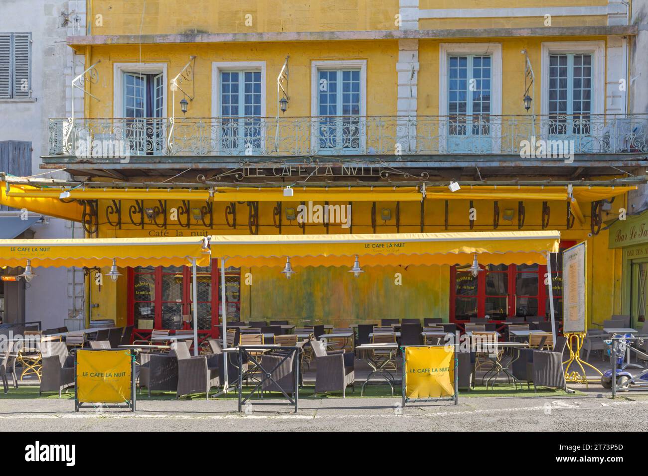 Arles, France - January 29, 2016: Famous Yellow Coffee Shop Le Cafe La ...