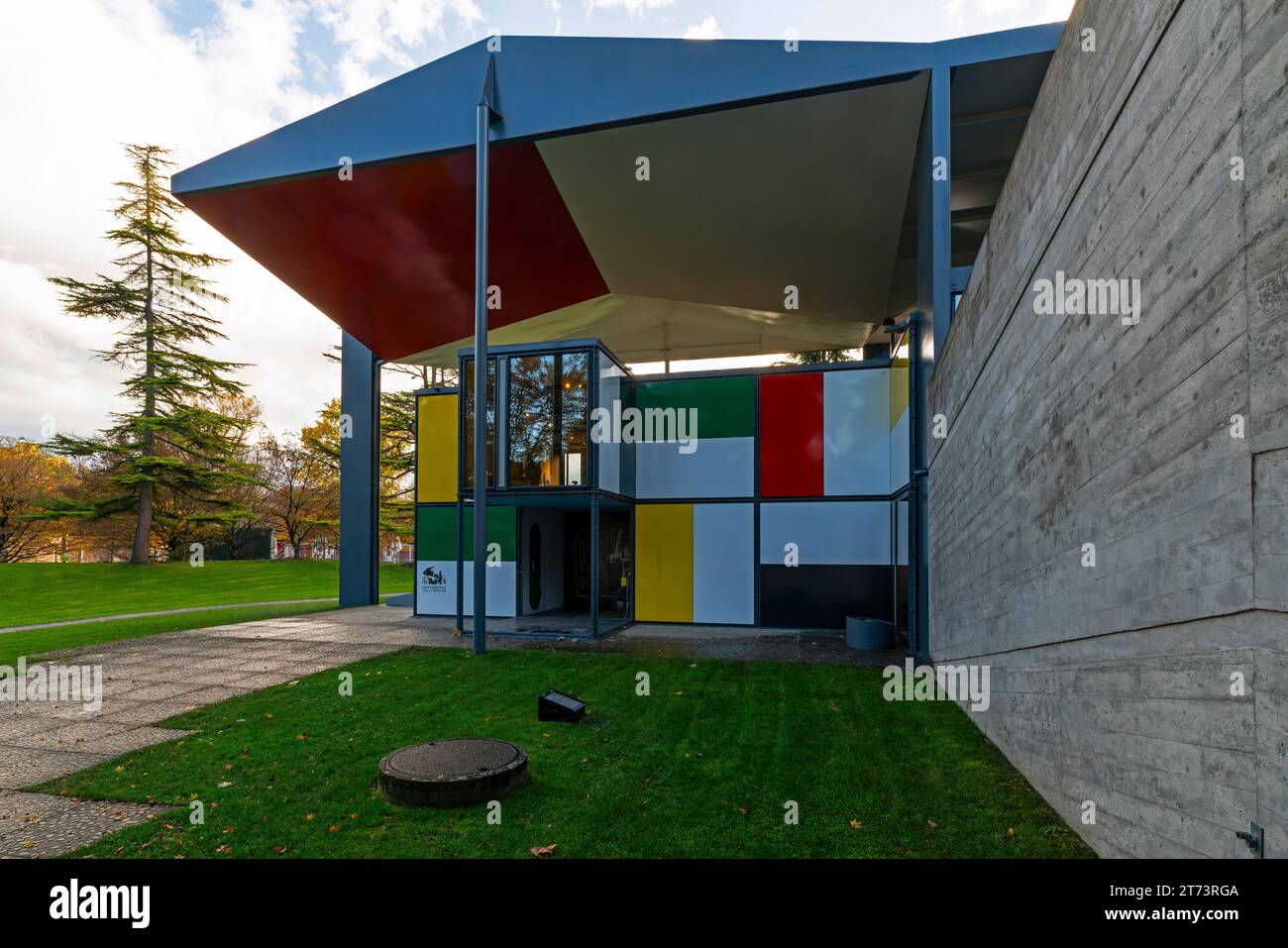 Pavillon Le Corbusier or Heidi Weber House designed by La Corbusier ...