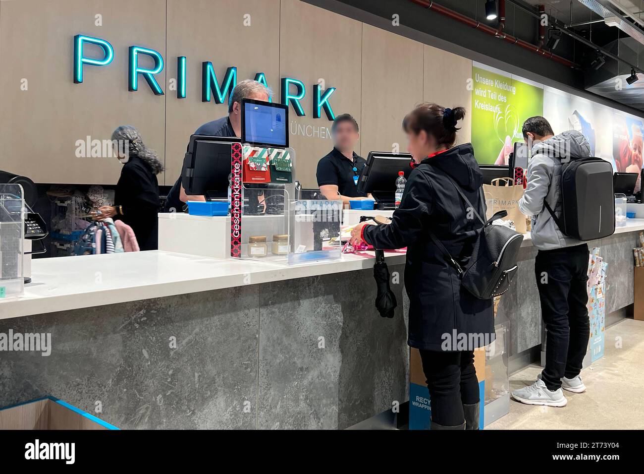 Store entr hi-res stock photography and images - Alamy