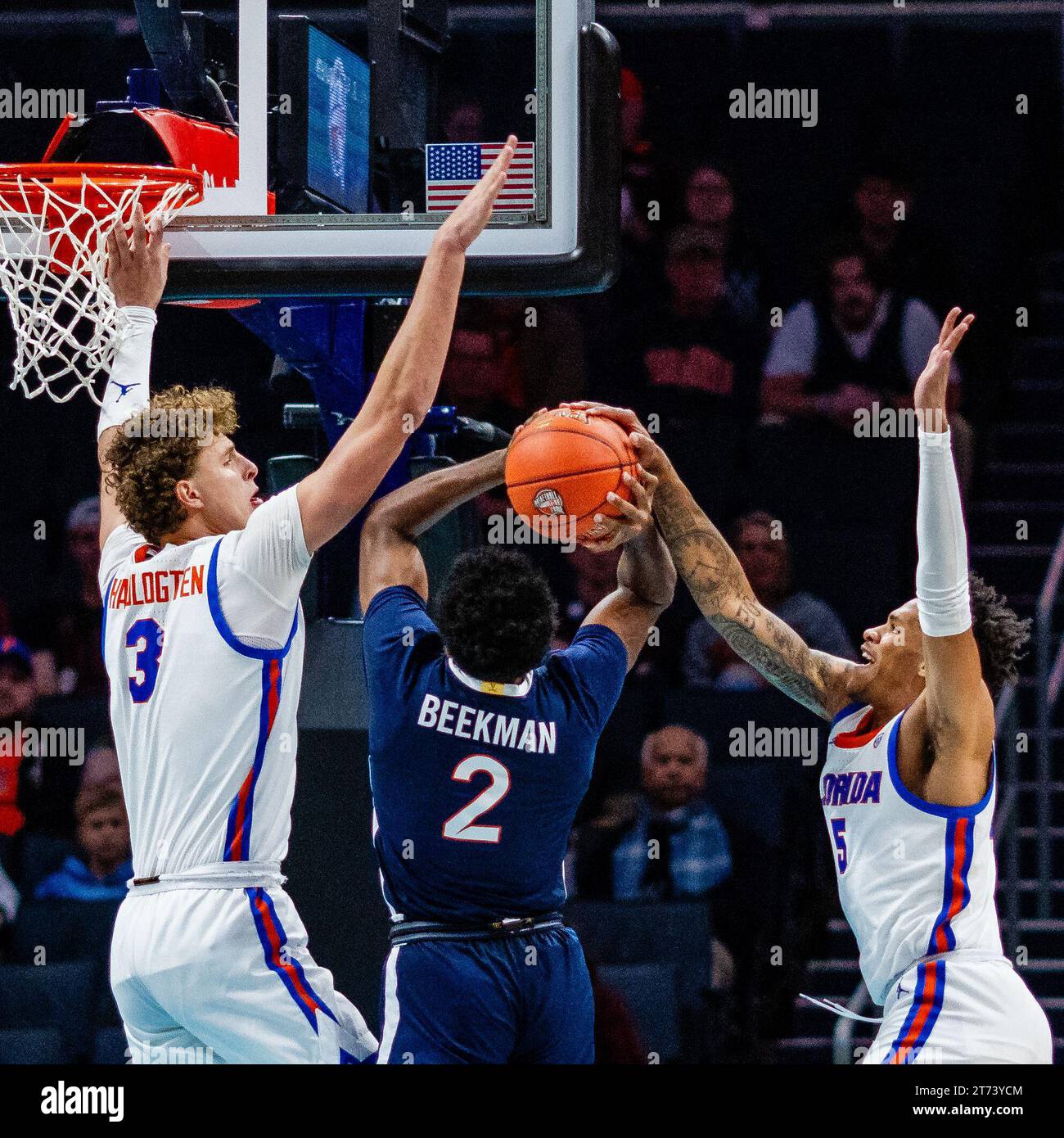 November 10, 2023: Florida Gators guard Will Richard (5) blocks the ...