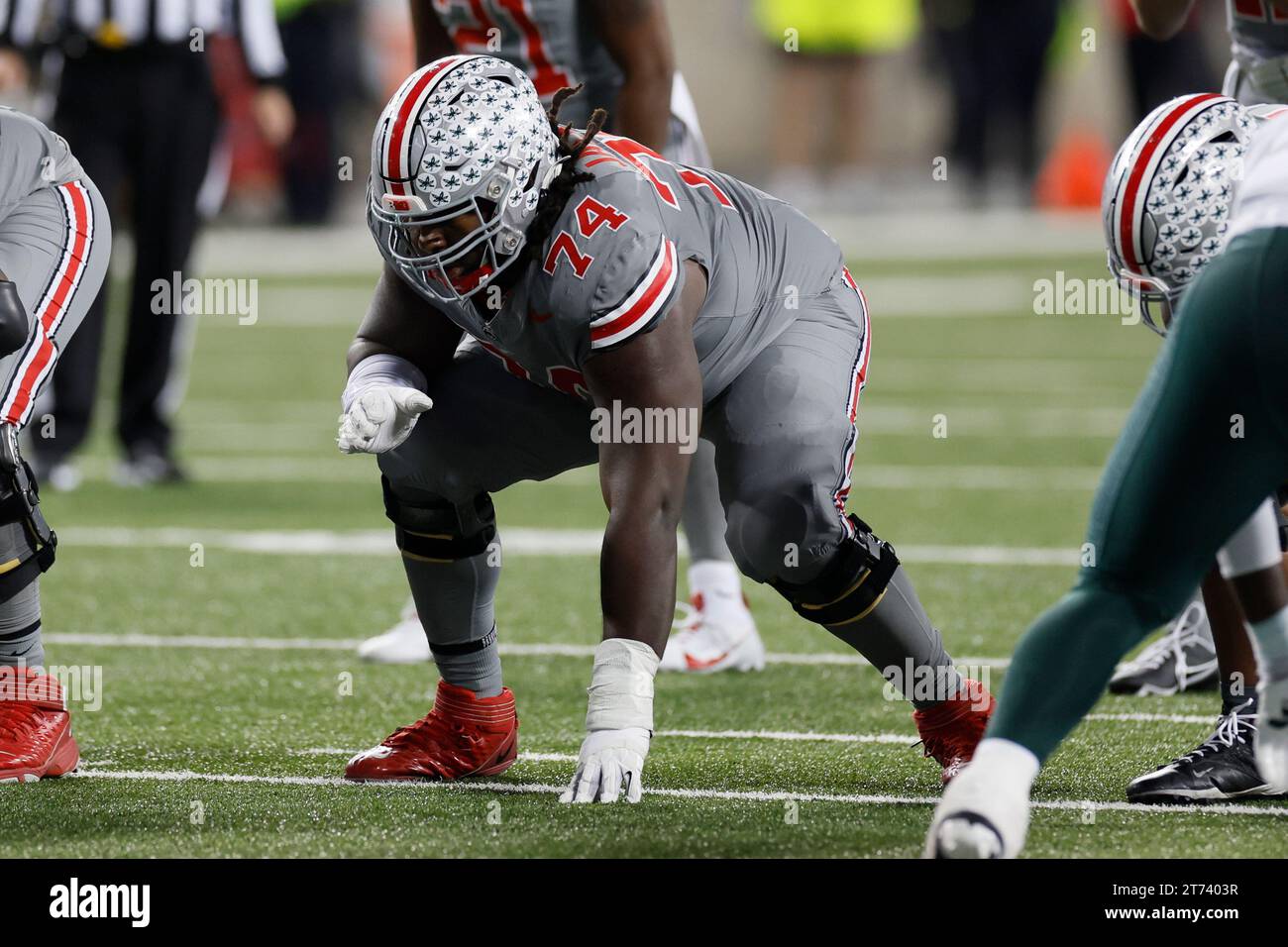 Ohio State offensive lineman Donovan Jackson plays against Michigan ...