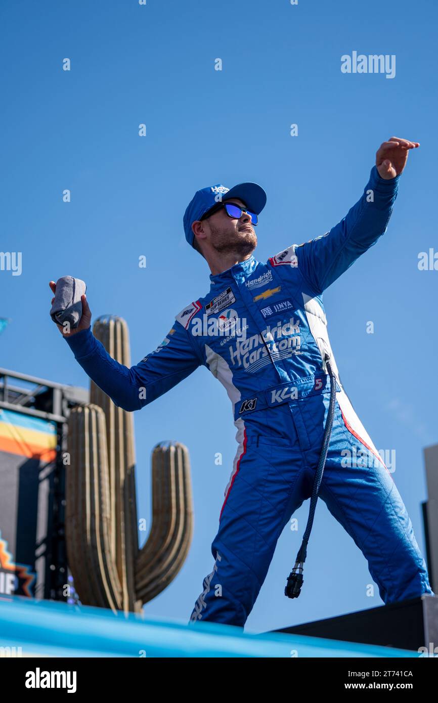 Avondale, AZ, USA. 5th Nov, 2023. NASCAR Cup Series Driver Kyle Larson ...