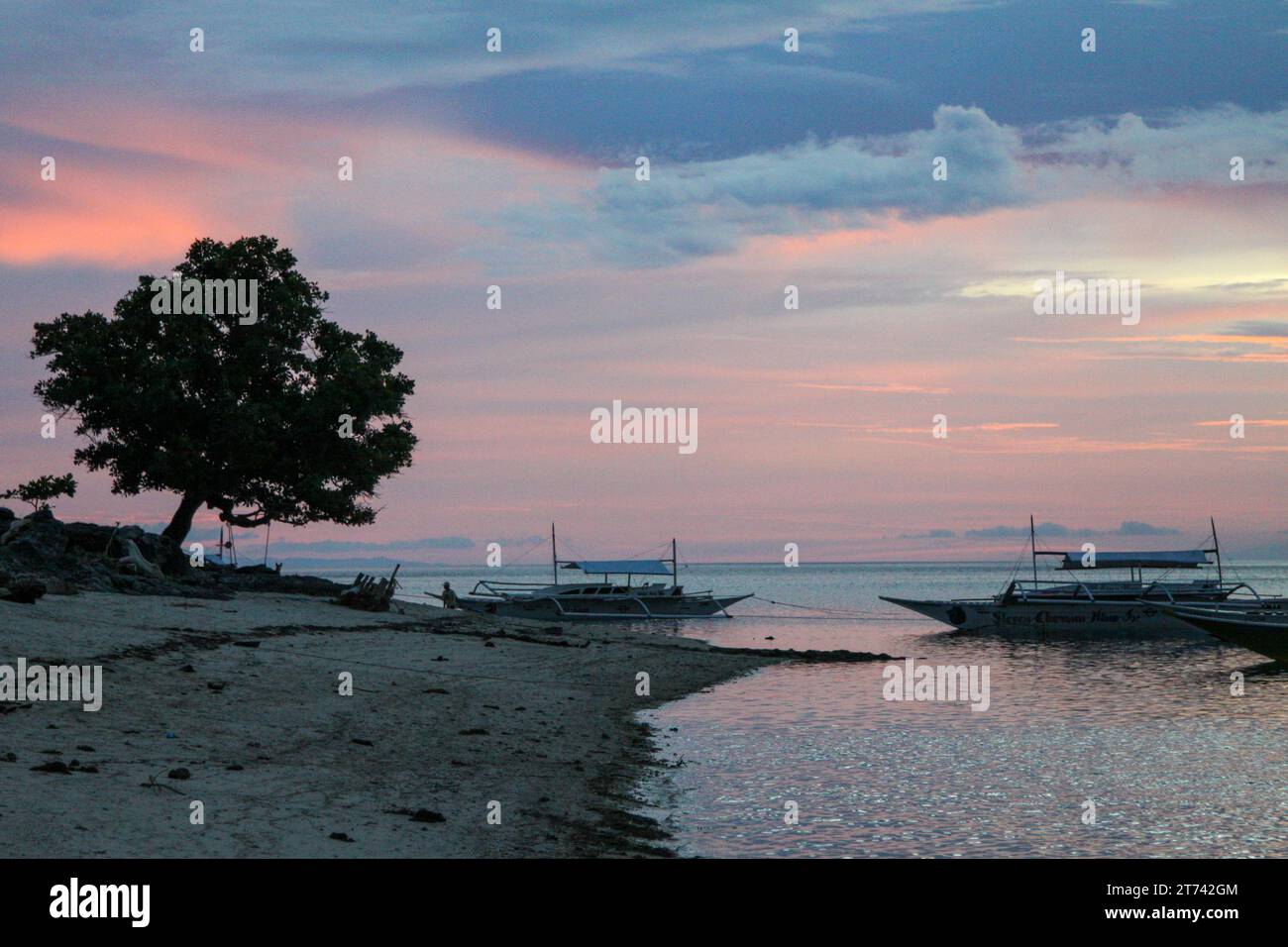 Philippines sunset hi-res stock photography and images - Alamy