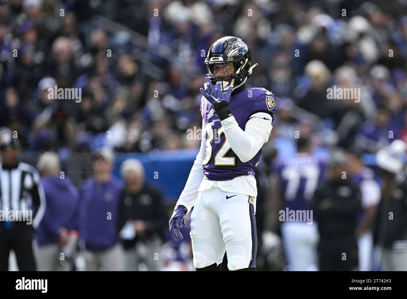 Baltimore Ravens safety Marcus Williams (32) looks on between plays during the first half of an ...