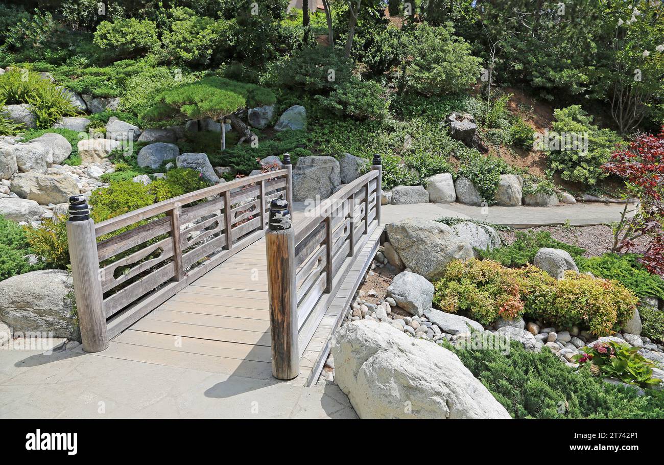 Bridge in your garden hi-res stock photography and images - Alamy