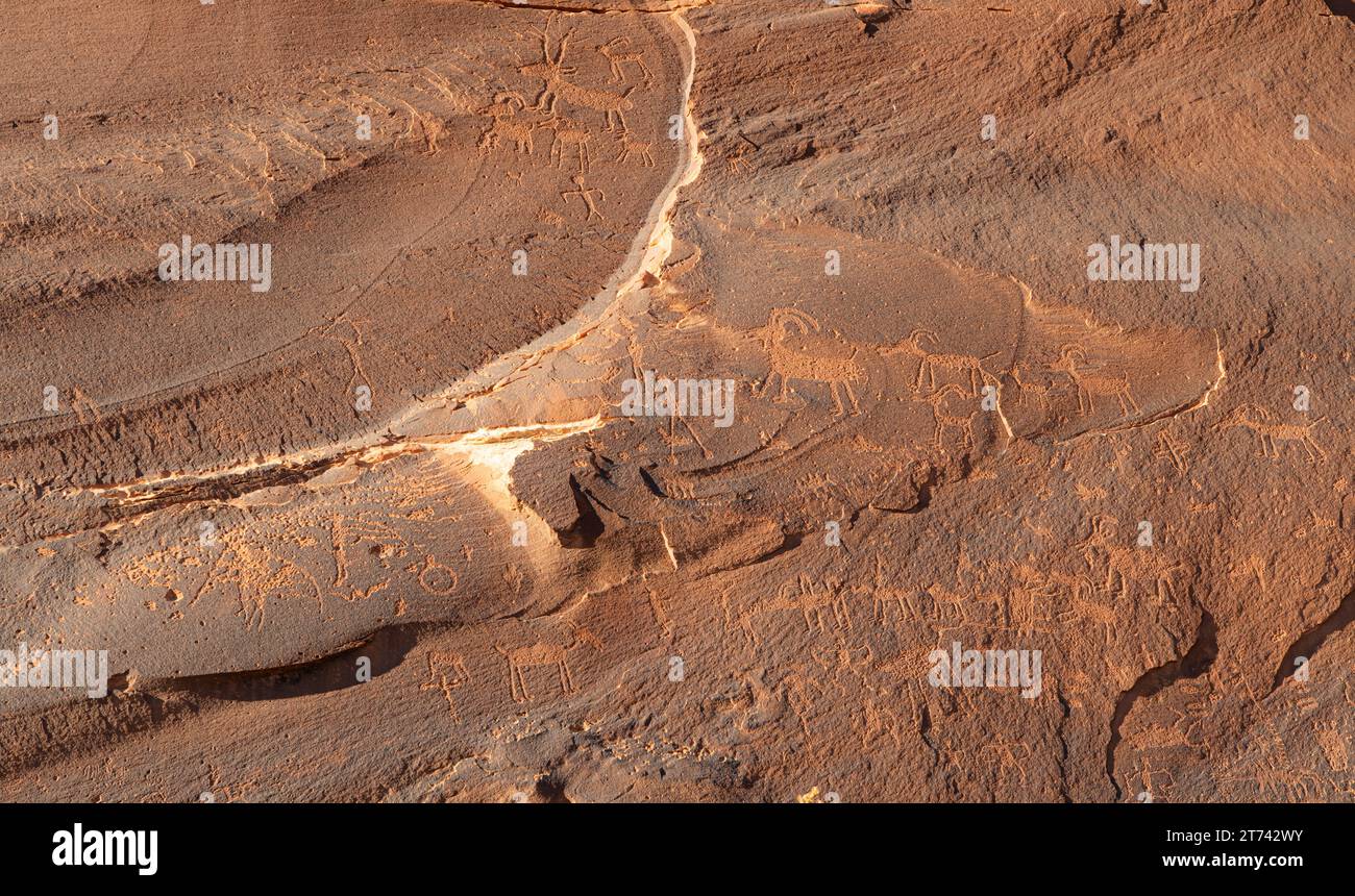Ancient Native American Petroglyph Art in Utah Stock Photo - Alamy