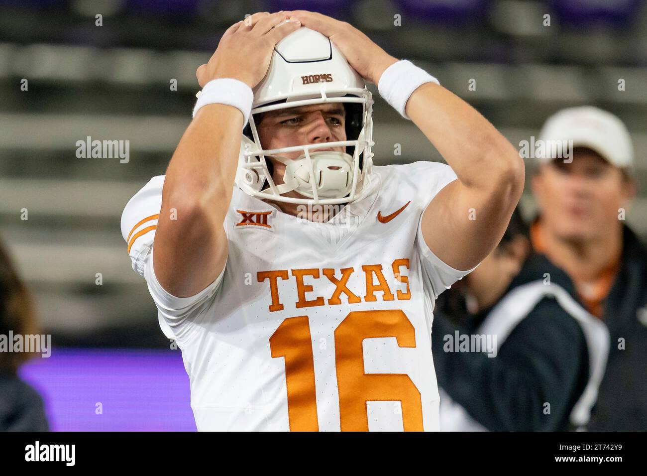 FORT WORTH, TX - NOVEMBER 11: Texas Longhorns quarterback Arch Manning ...