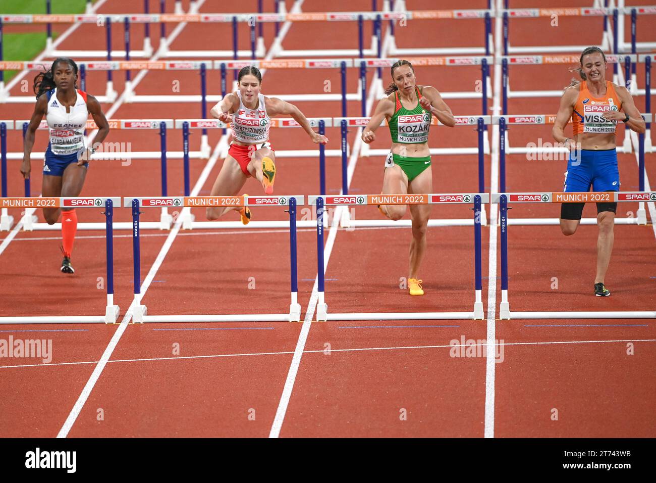 Cyrena Samba-Mayela (FRA), Pia Skrzyszowska (POL), Luca Kozak (HUN ...