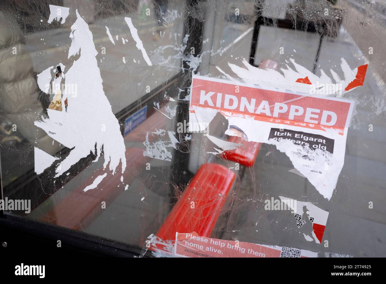 Kidnapped flyers hi-res stock photography and images - Alamy