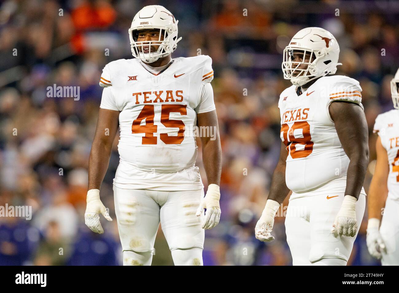 FORT WORTH, TX - NOVEMBER 11: Texas Longhorns defensive lineman Vernon ...
