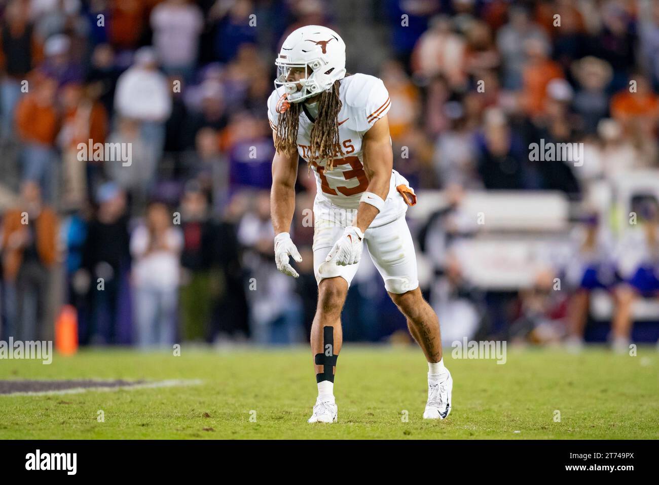 FORT WORTH, TX - NOVEMBER 11: Texas Longhorns wide receiver Jordan ...