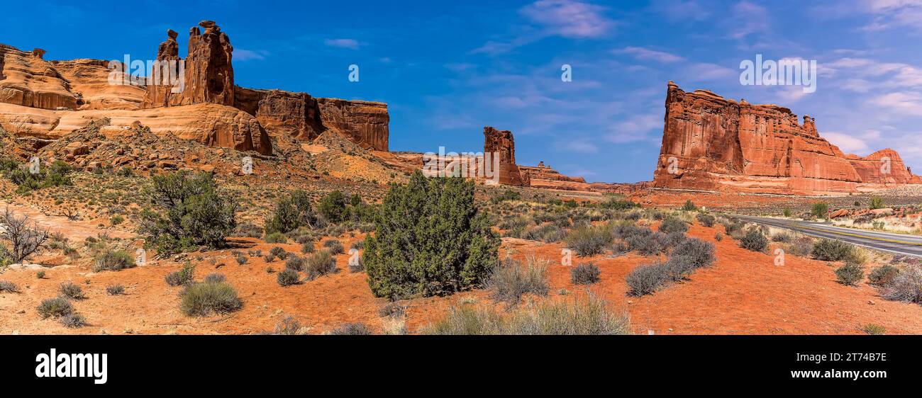 Rock formation courthouse towers hi-res stock photography and images ...