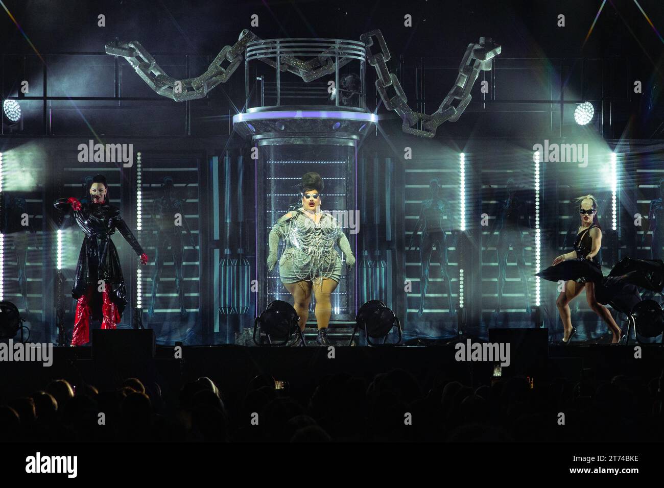 Daya betty hi-res stock photography and images - Alamy