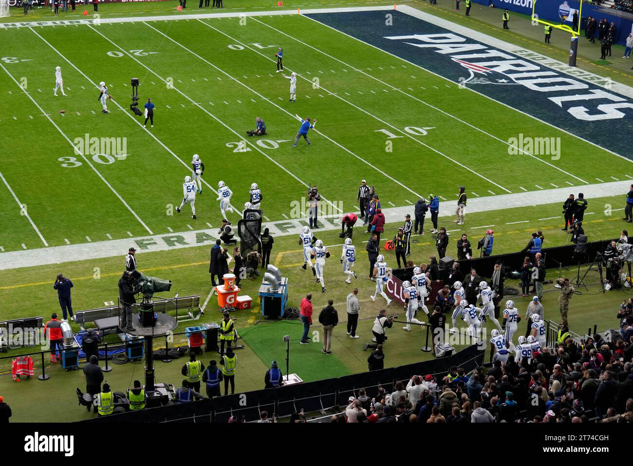 The Indianapolis Colts take the field before an NFL football game ...