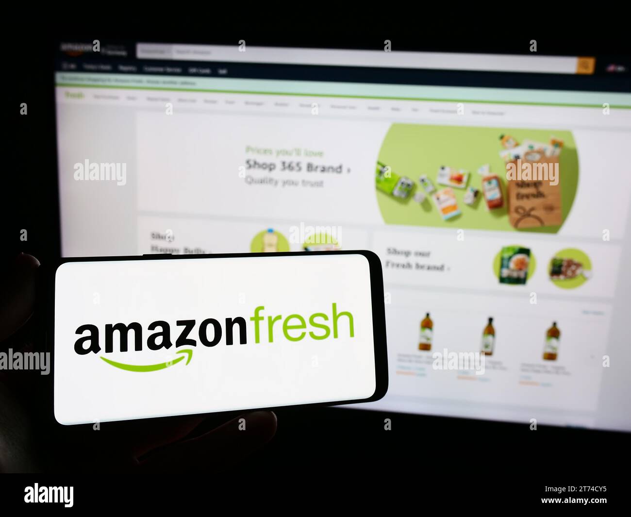 Fresh food logo hi-res stock photography and images - Alamy