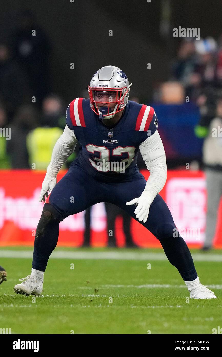 New England Patriots linebacker Anfernee Jennings (33) in action during ...