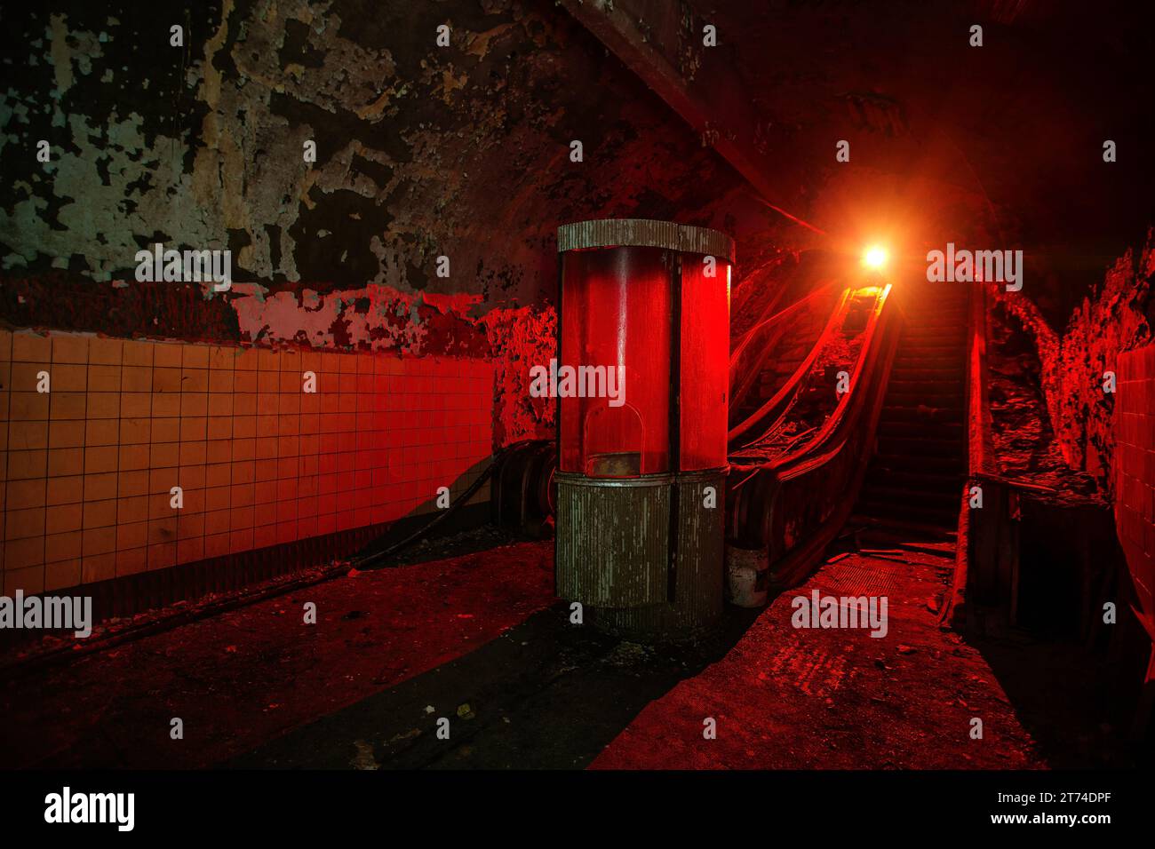 Dark and creepy abandoned train station hi-res stock photography and ...