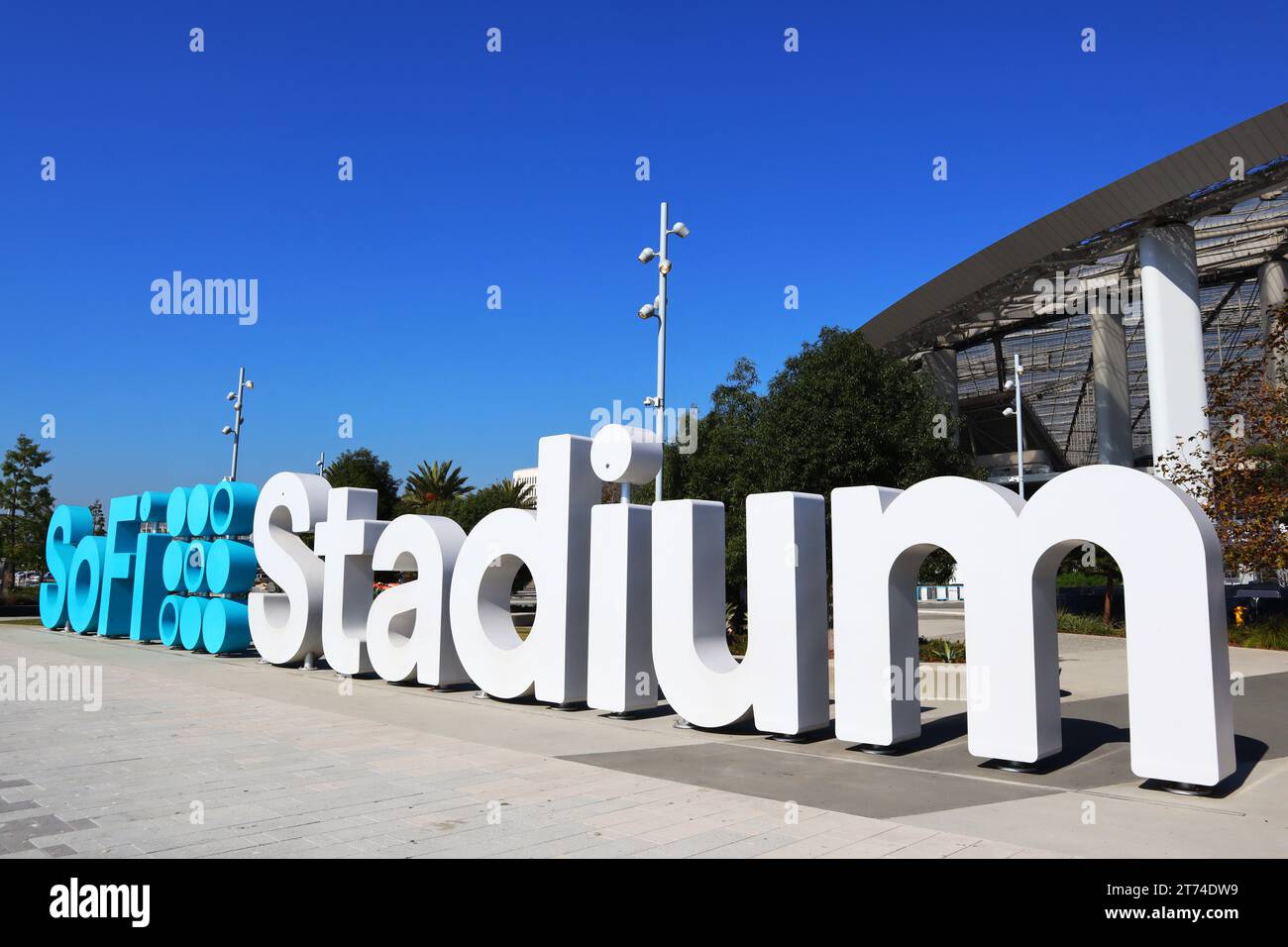 SoFi Stadium, Sports and Entertainment indoor stadium located at 1001 ...