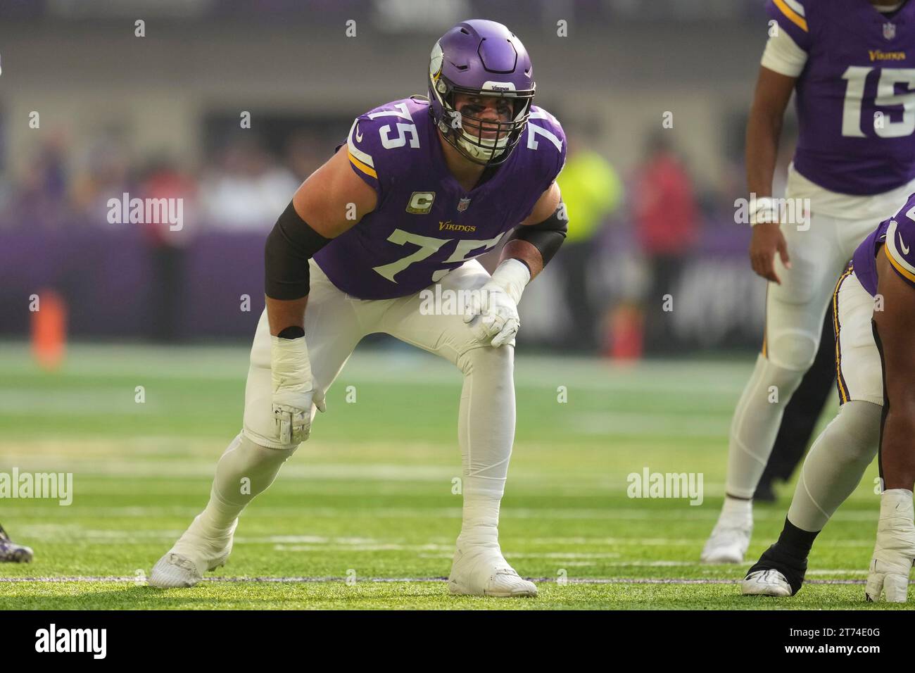 Minnesota Vikings offensive tackle Brian O'Neill (75) lines up for play ...