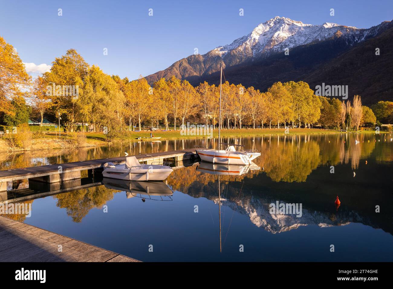 Varenna scenic sunset view in como lake hi-res stock photography and ...