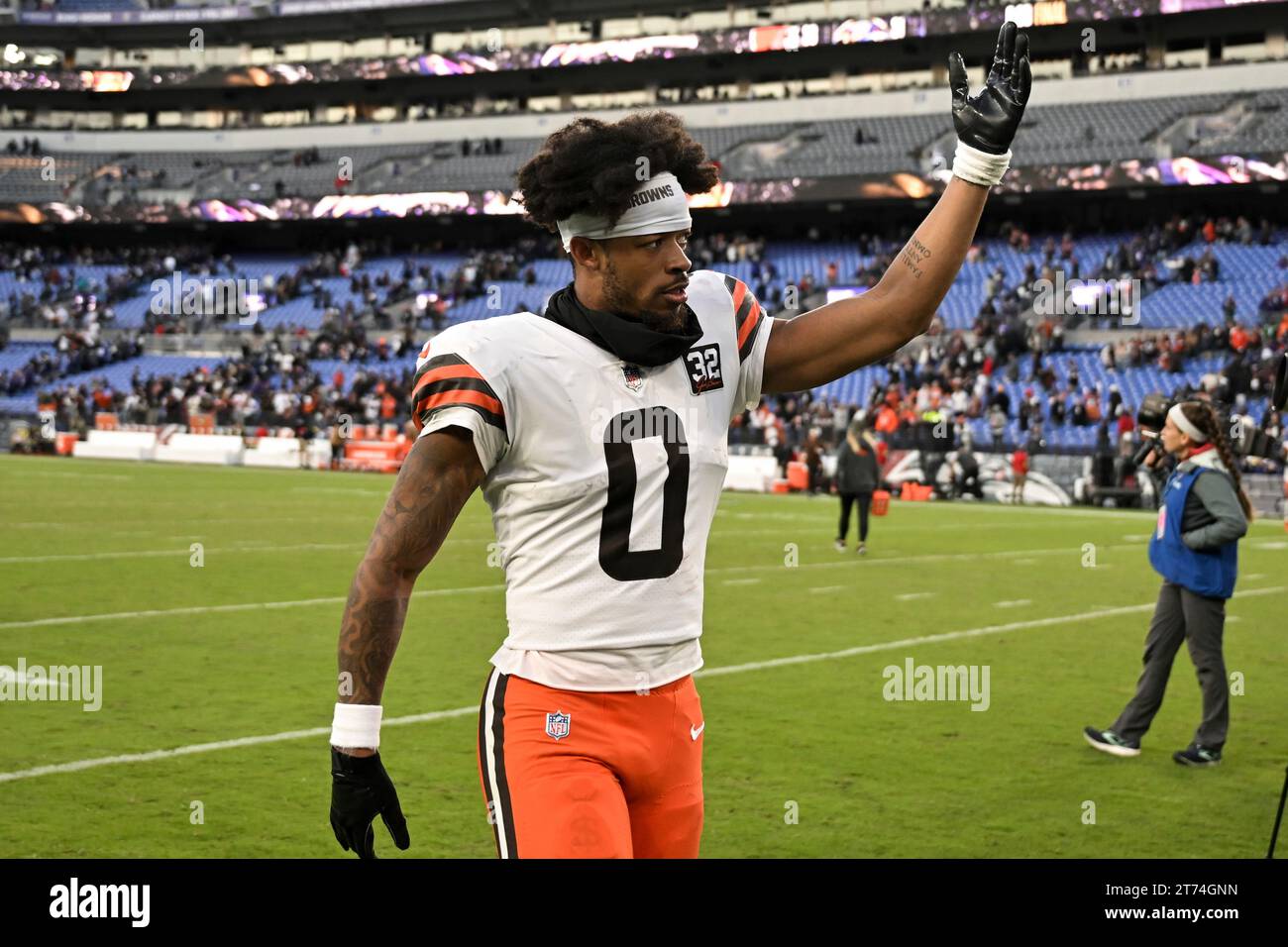 Cleveland Browns cornerback Greg Newsome II (0) walks off the field ...