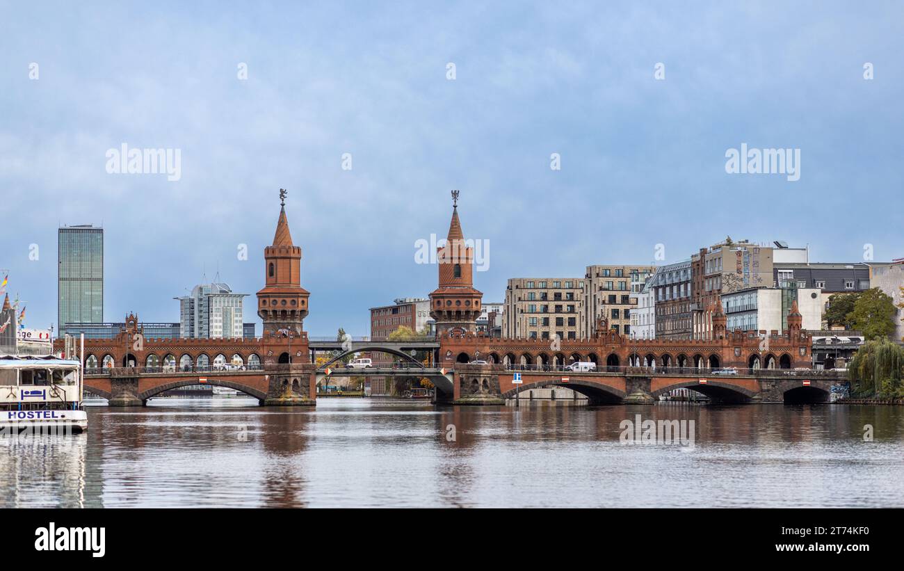 Traffic on bridge in winter hi-res stock photography and images - Alamy