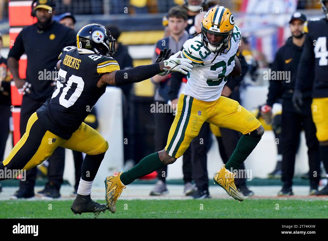 Green Bay Packers running back Aaron Jones runs past Pittsburgh ...