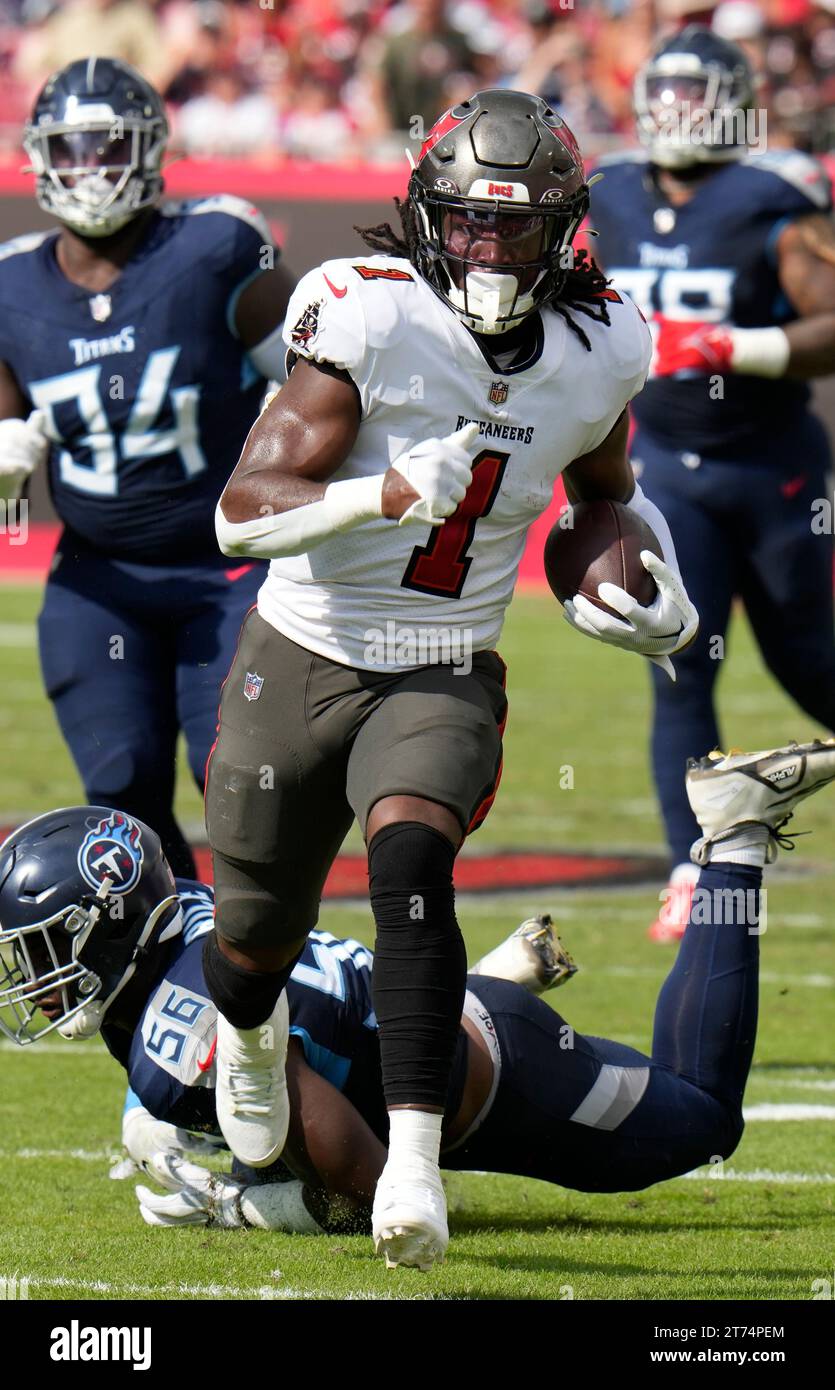 Tampa Bay Buccaneers running back Rachaad White (1) scores against the ...