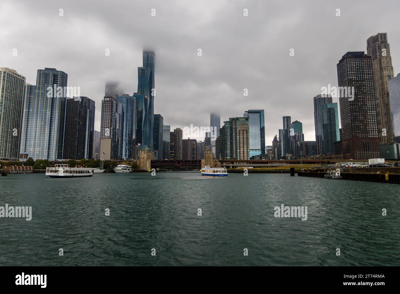 Cityscape of cloudy Chicago, United States. The Skycrapers are ...