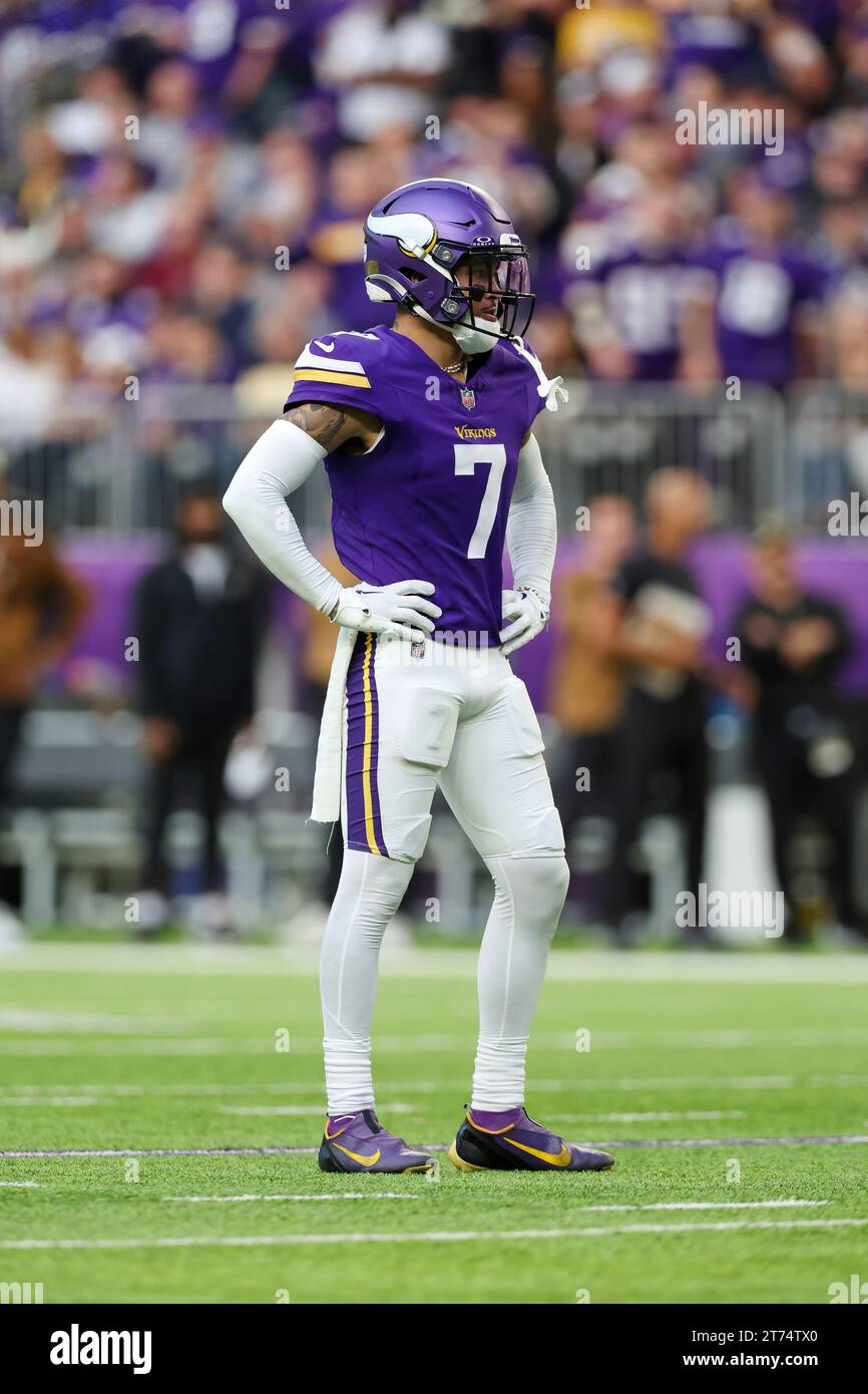 Minnesota Vikings cornerback Byron Murphy Jr. (7) on the field during ...