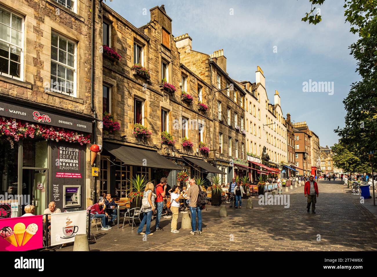 The beehive inn edinburgh hi-res stock photography and images - Alamy