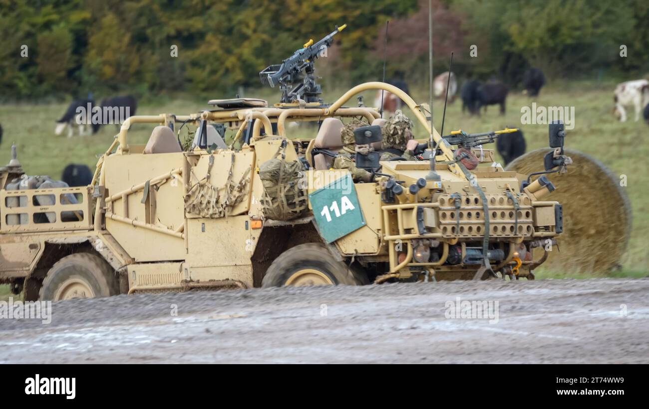 British army Supacat Jackal 4x4 rapid assault, fire support and ...