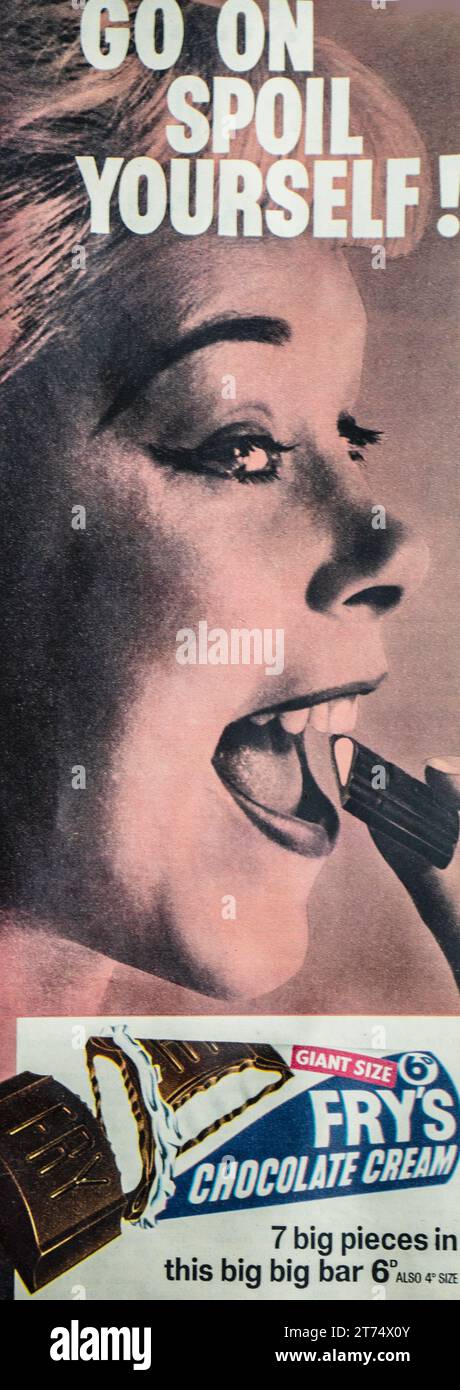 Chocolate advertisement hi-res stock photography and images - Alamy