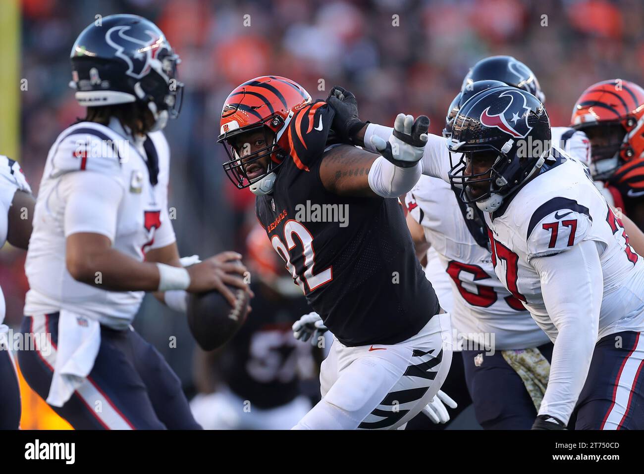 Houston Texans offensive tackle George Fant (77) blocks Cincinnati ...