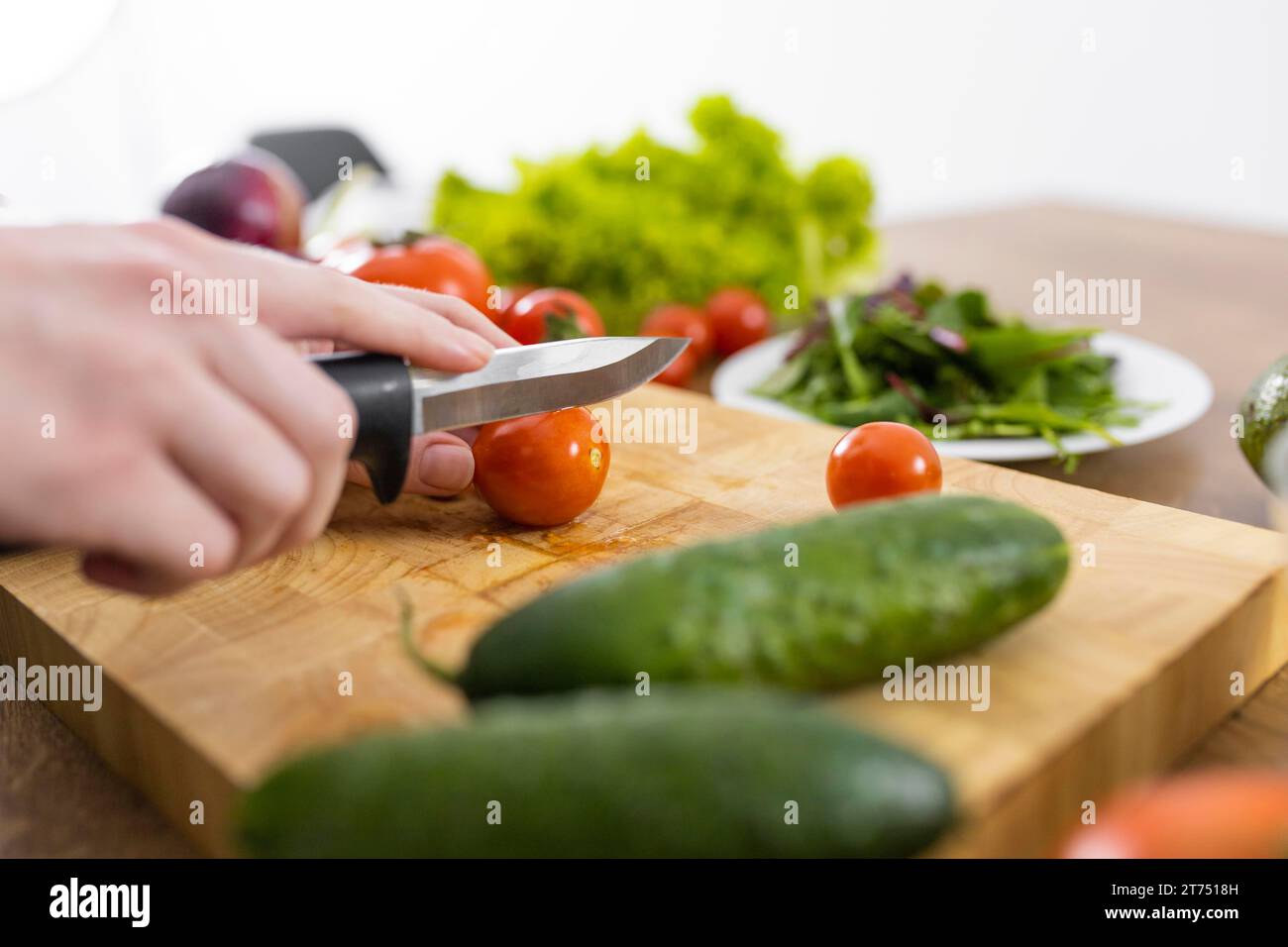 Close up cutting tomato knife hi-res stock photography and images - Alamy