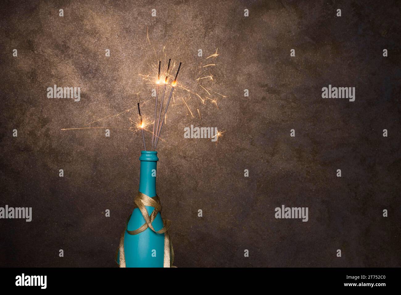Flaming bottle hi-res stock photography and images - Alamy