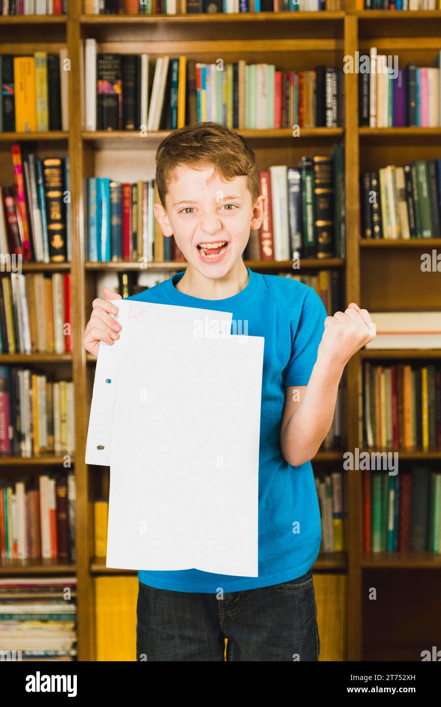 Paper boy cutout hi-res stock photography and images - Alamy