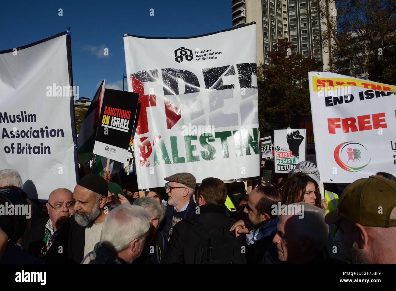 The Ceasefire March in London on Armistice Day 11th November 2023 Stock ...