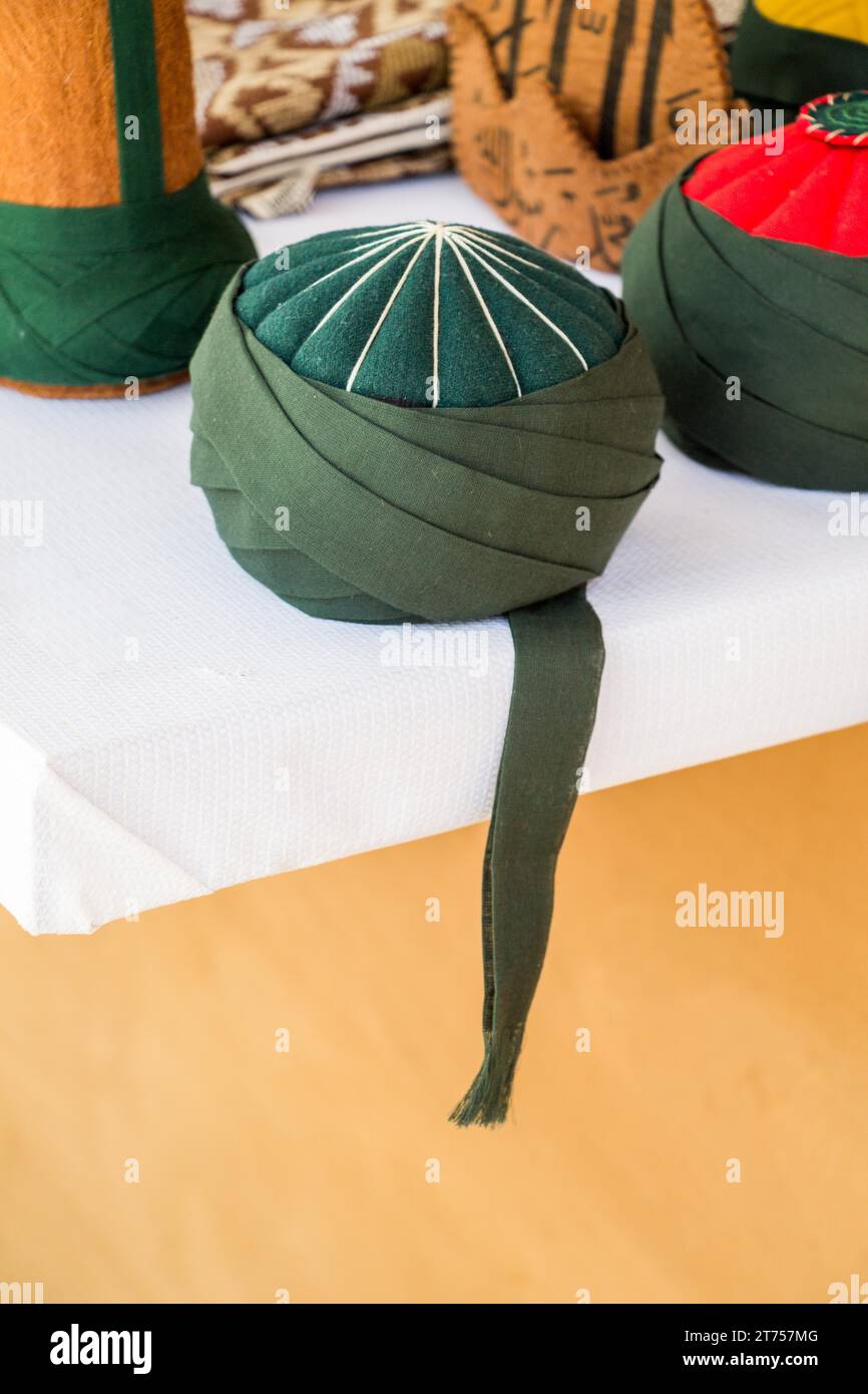 Turban ottoman costume hi-res stock photography and images - Alamy