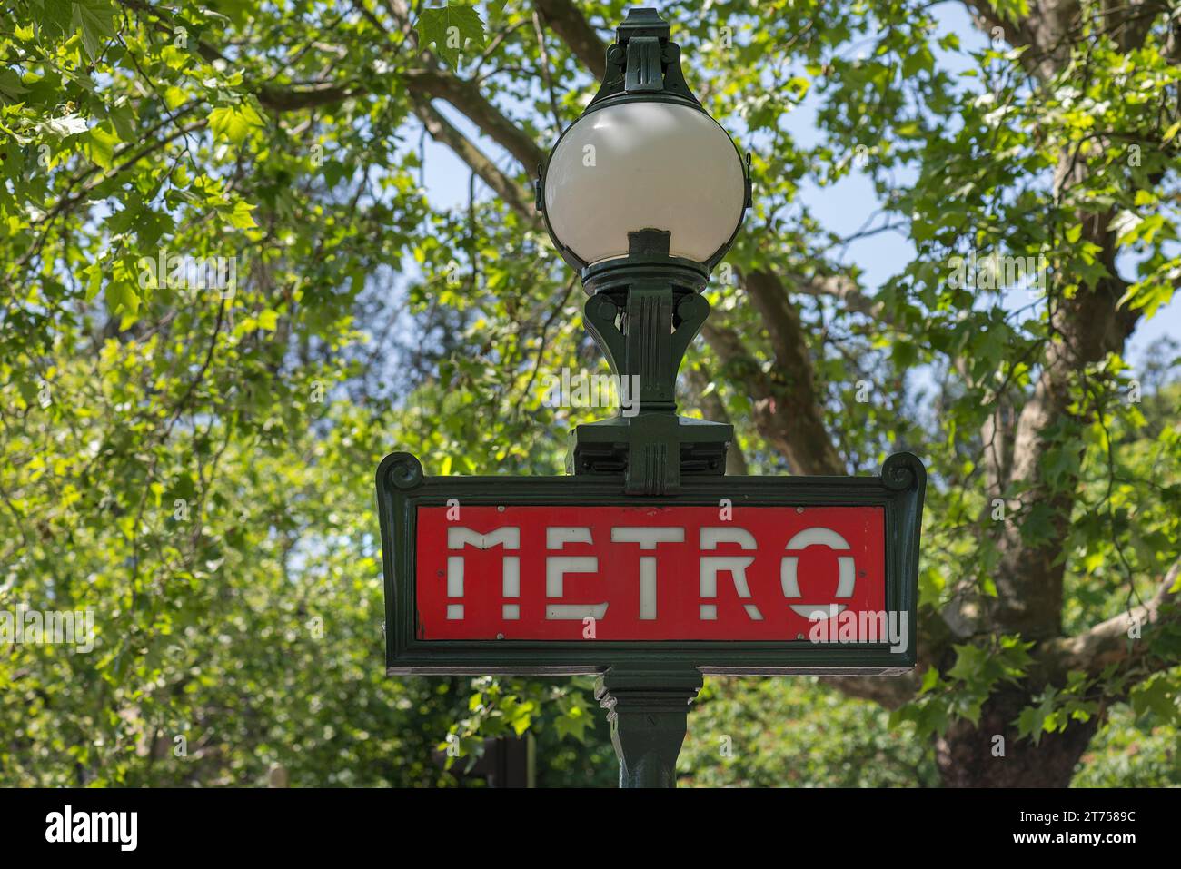 Paris metro transport hi-res stock photography and images - Alamy