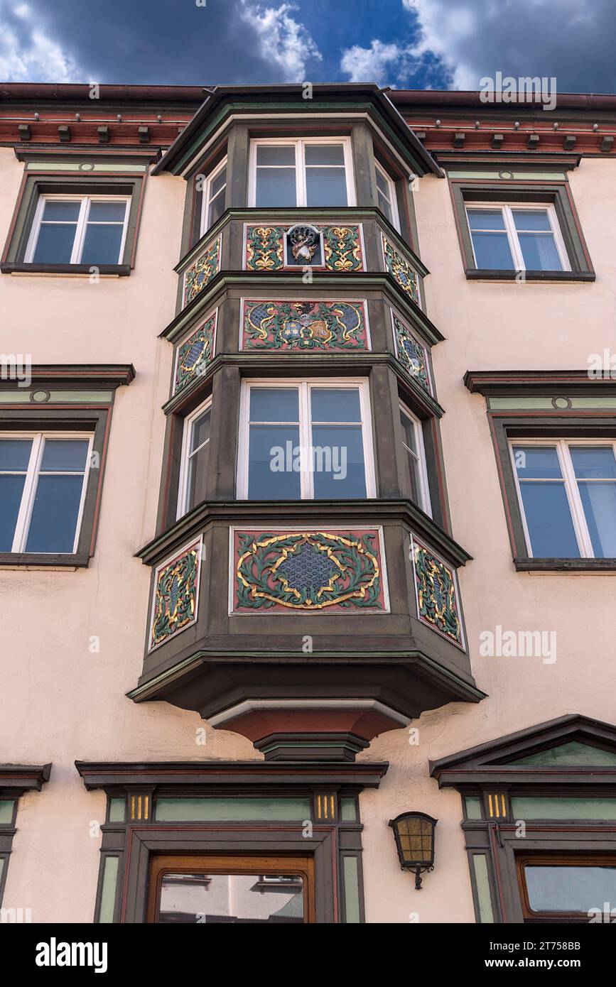 Two storey bay window hi-res stock photography and images - Alamy
