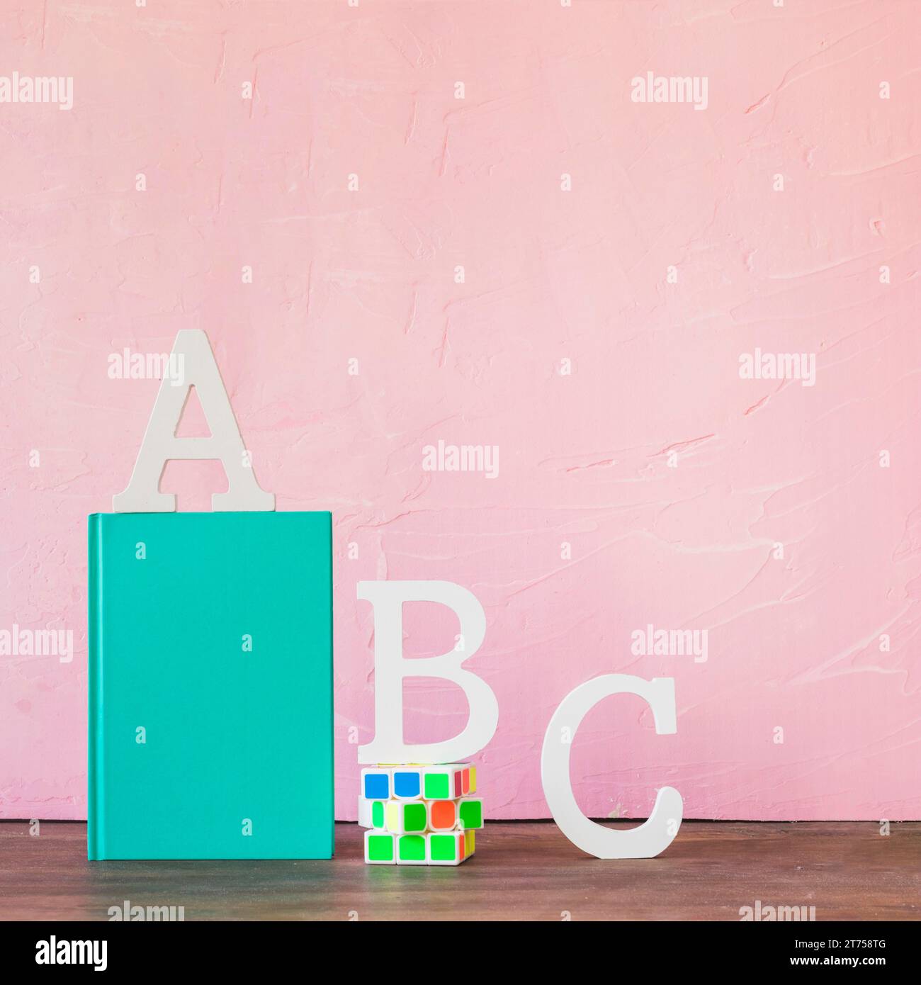 Rubiks cube book hi-res stock photography and images - Alamy