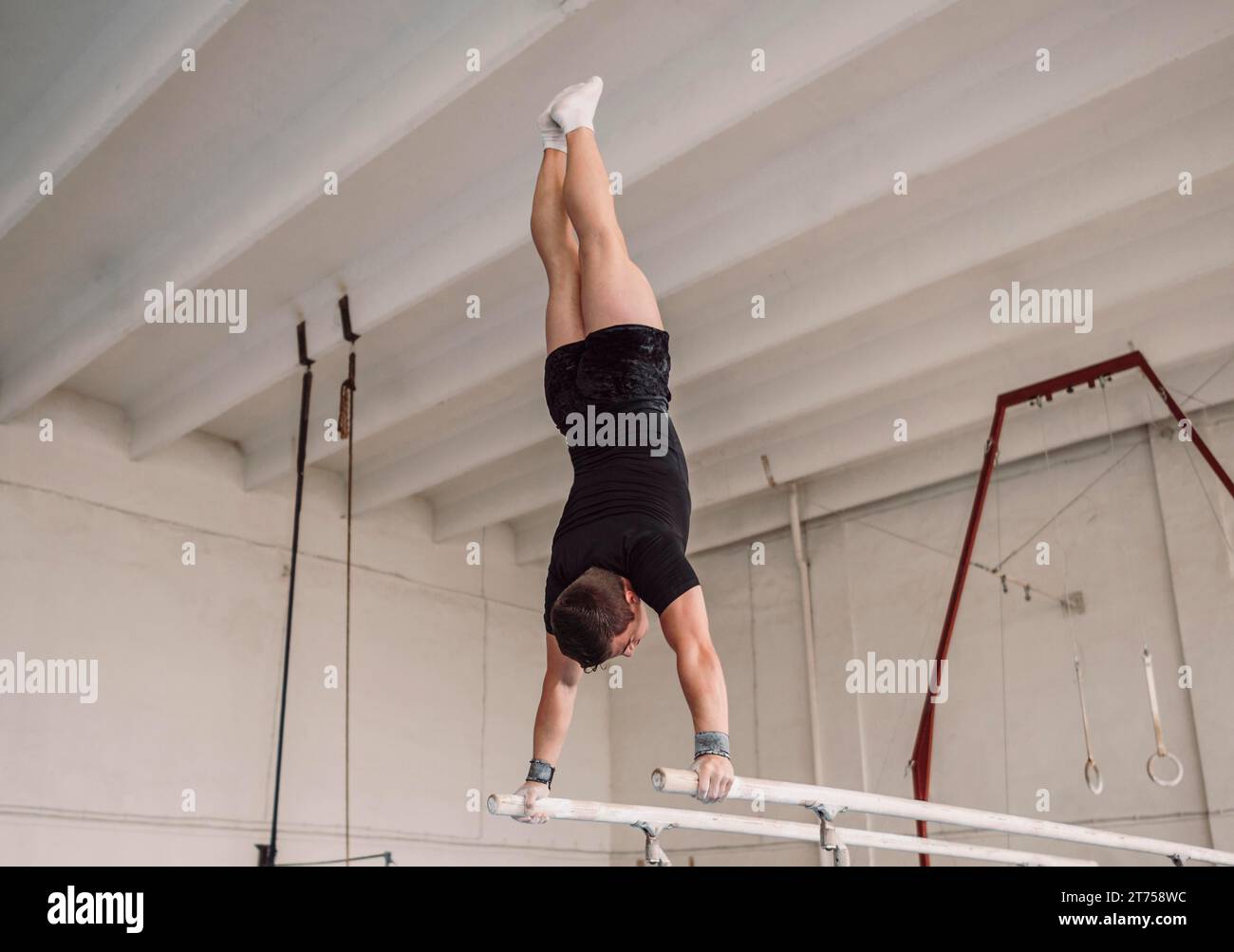 Back parallel hi-res stock photography and images - Alamy
